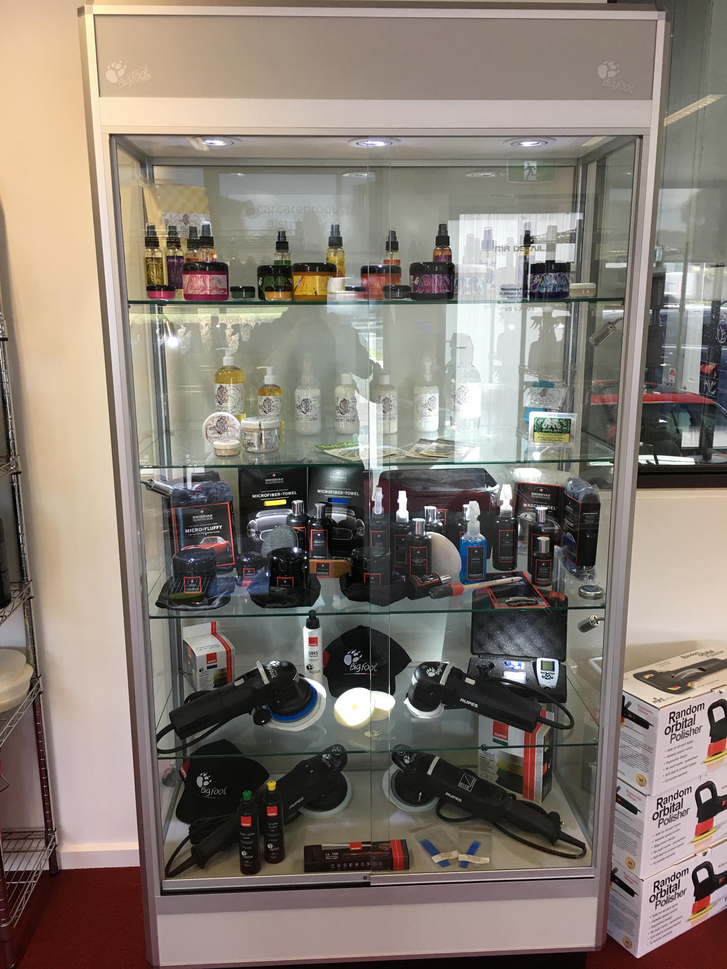 Display Solutions for Hardware Stores | Showfront Retailers - Showfront ...